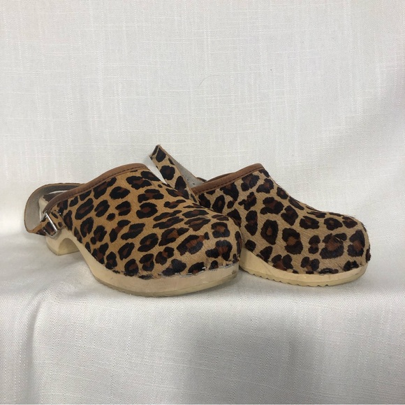 Hanna Andersson | Shoes | Hannah Andersson Leopard Print Clogs Guc ...